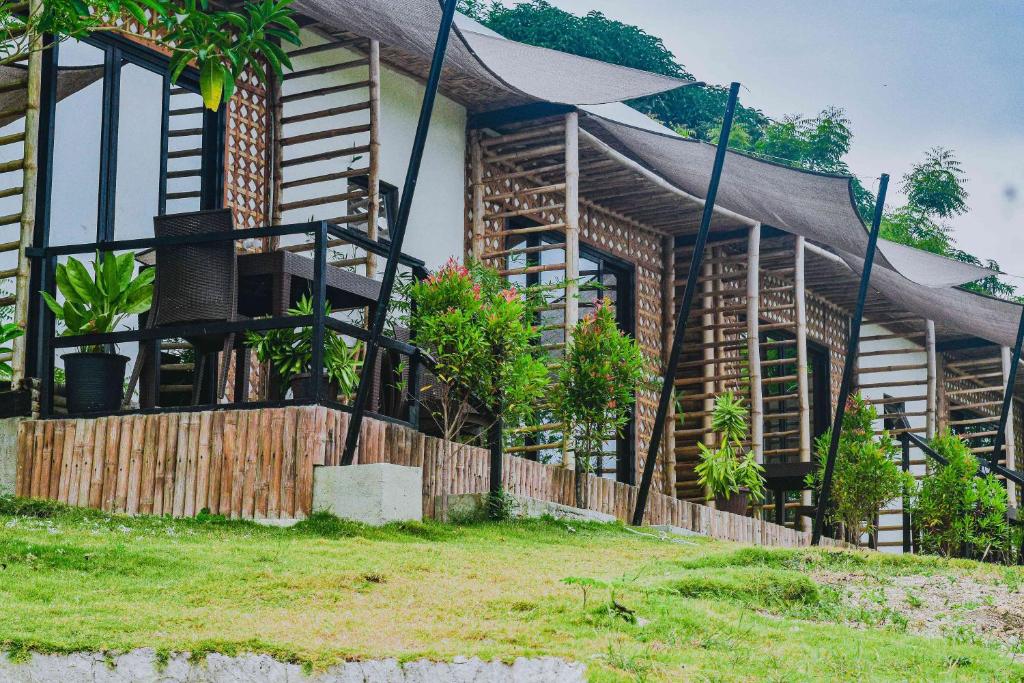 Leonora Beach Resort and Recreation, Anapog (updated prices 2026)