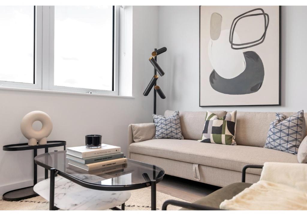 Cosmopolitan Living: Upscale 1BR Gem in Beckenham, Beckenham (updated ...