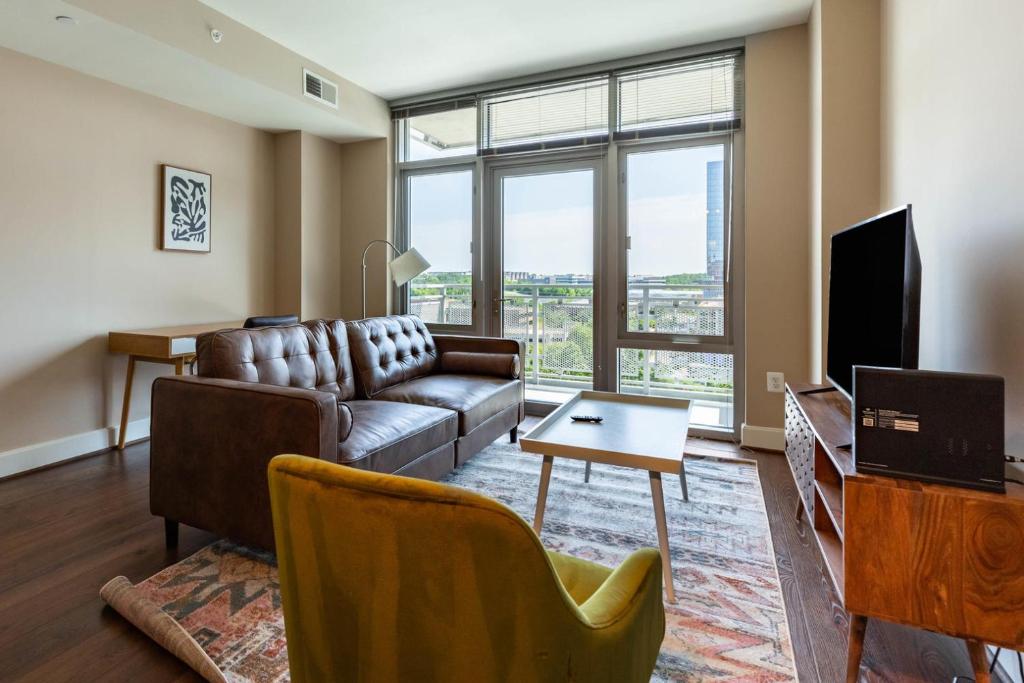 Reston 1br w pool wd close to shopping mall WDC-828, Reston (updated ...