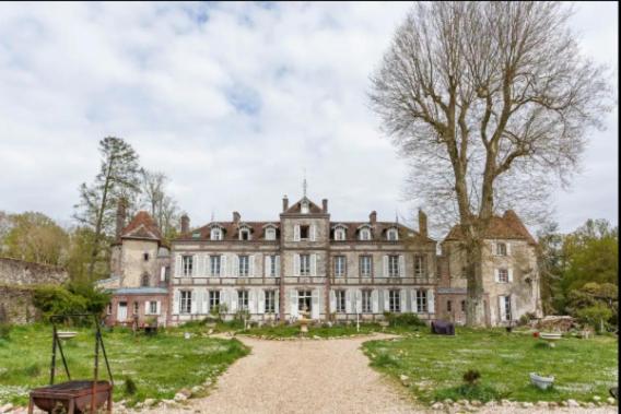 Domaine du Parc et Château de Manou, Manou (atnaujintos 2024 m.kainos)