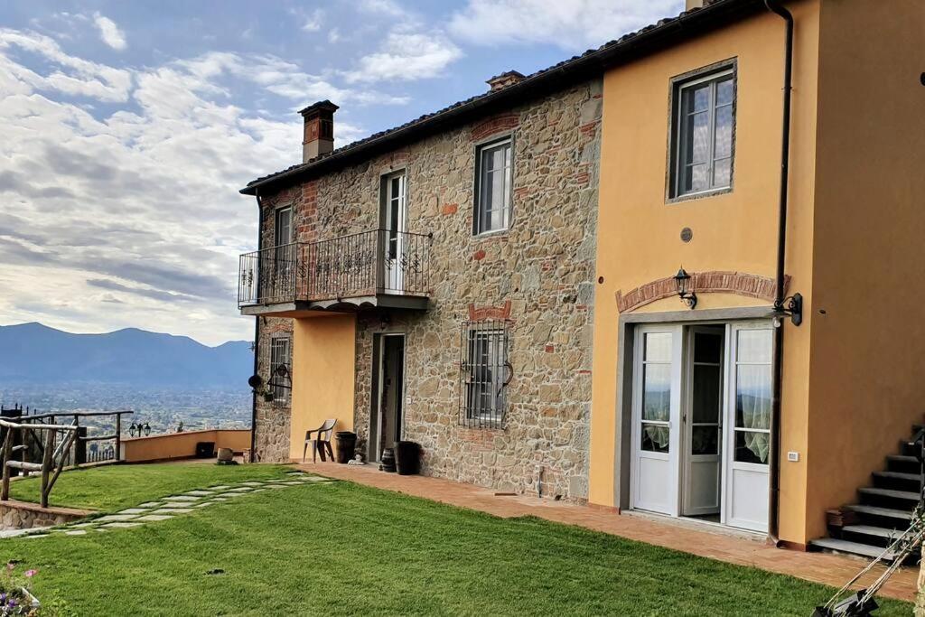 Villa Lucetta, Emily, pool, fantastic view, Lucca, Matraia – Updated ...