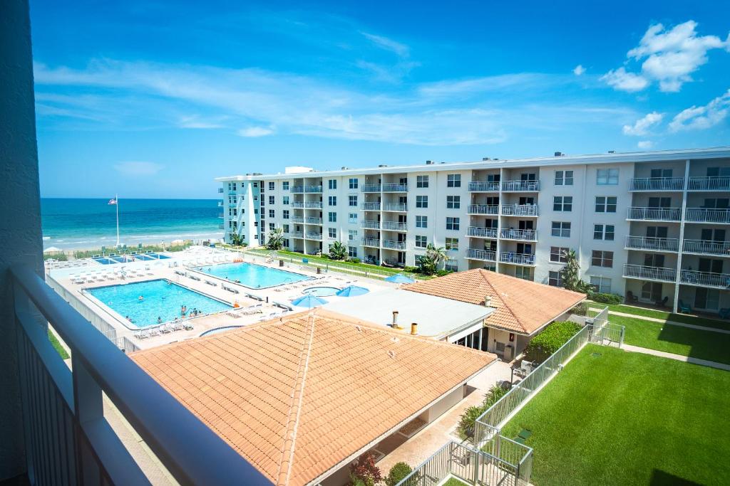 Amazing views of the ocean and pool located along the no-drive beach ...