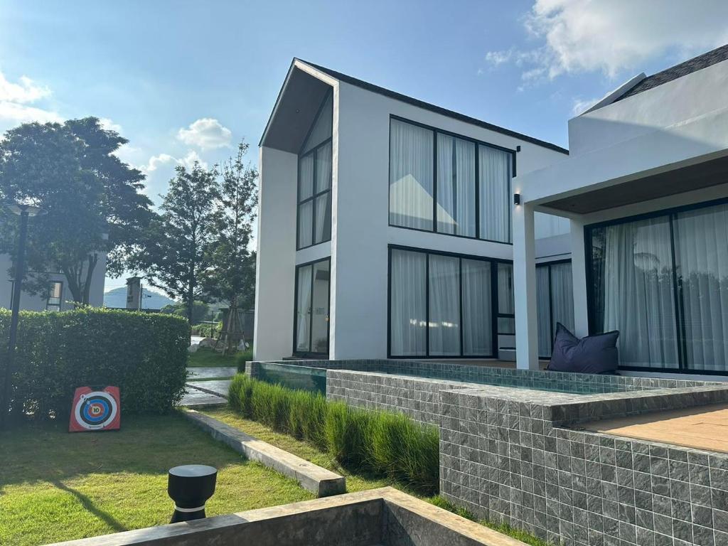 8 Valley Khaoyai, Ban Tha Chang (updated prices 2025)