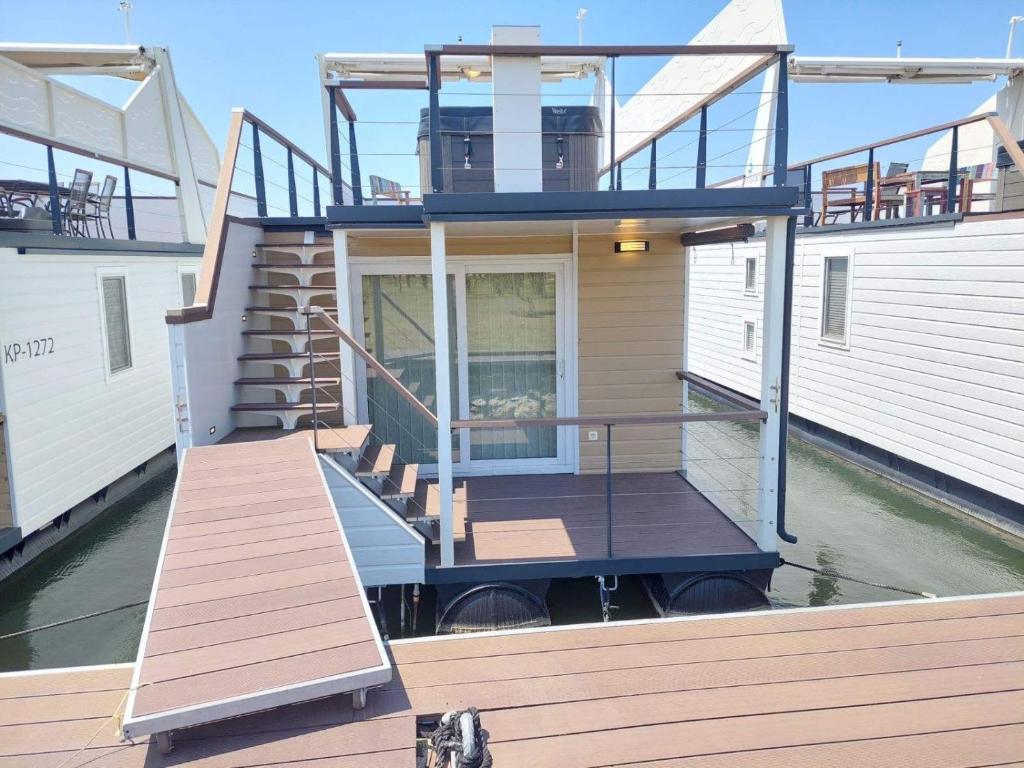 HOUSE BOAT OLIVA - Floating House, Pula – Aktualisierte Preise für 2024