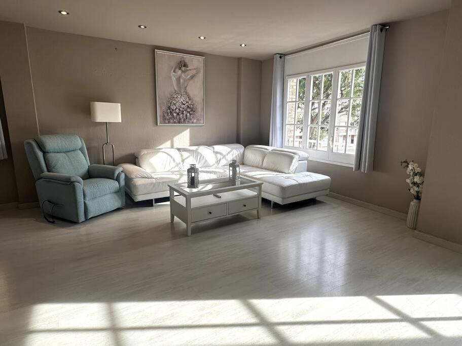 Comodidad y estilo en Gava near the beach 10 minutes, Viladecáns ...