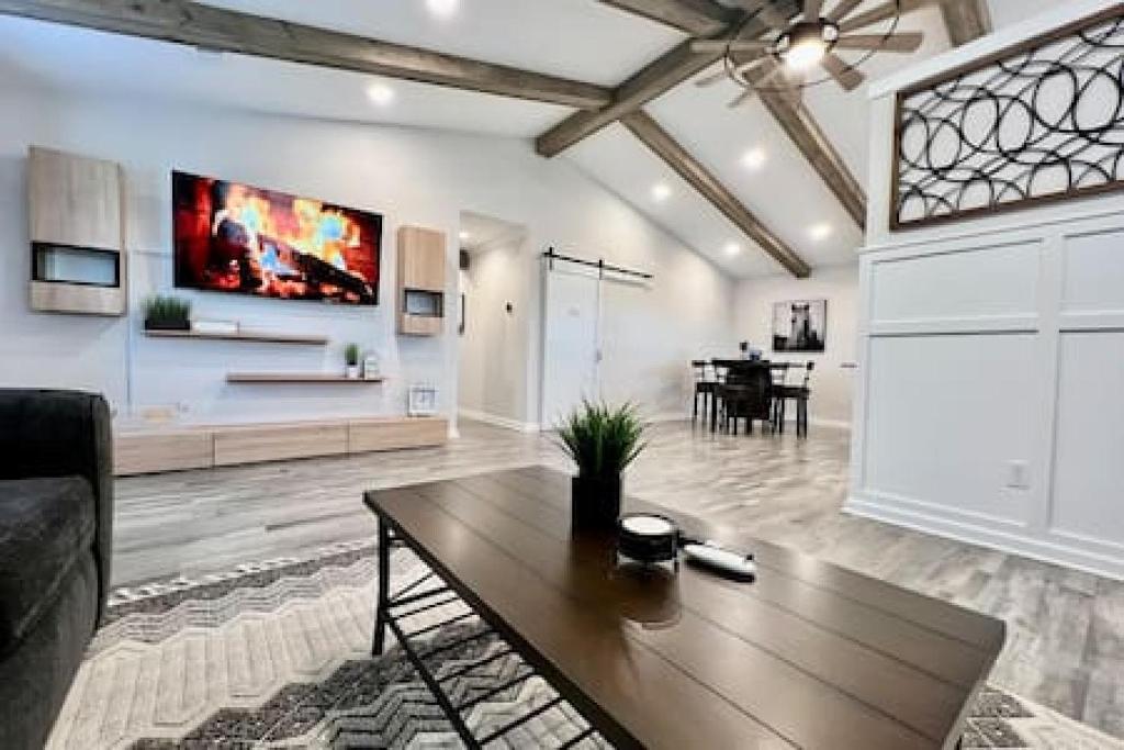 Amazing riverside New Construction home in Middletown, Middletown ...