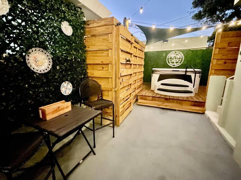 Apartment GIVF-Cozy 1 bedroom step away from beach!, San Juan, Puerto ...