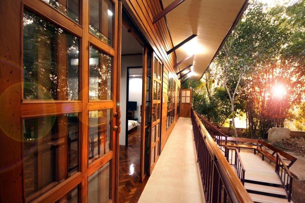 เรือนสารภี (กรรณิการ์ แพร่ โฮมสเตย์) Ban Kha Ngam (ราคาอัปเดตปี 2025)