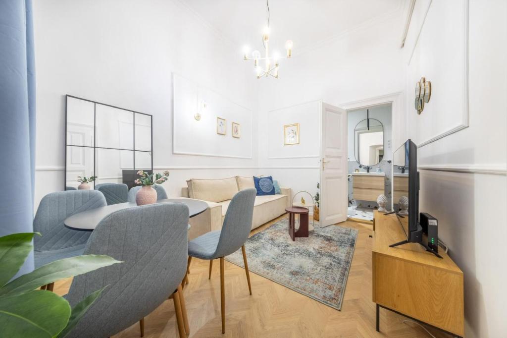 Sass Twins Apartment Next To The Basilica S2, Budapest (updated prices ...