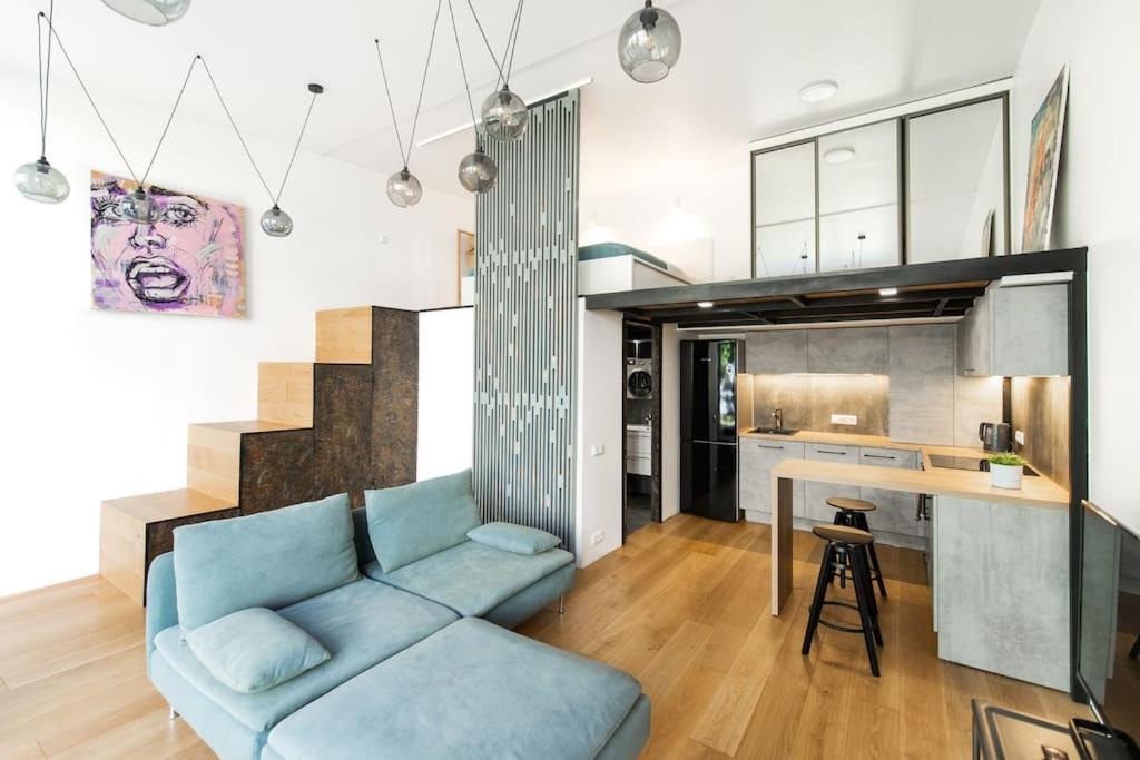 Apartamento Bright & Cosy Loft with Terrace in Vilnius Center (Lituania ...