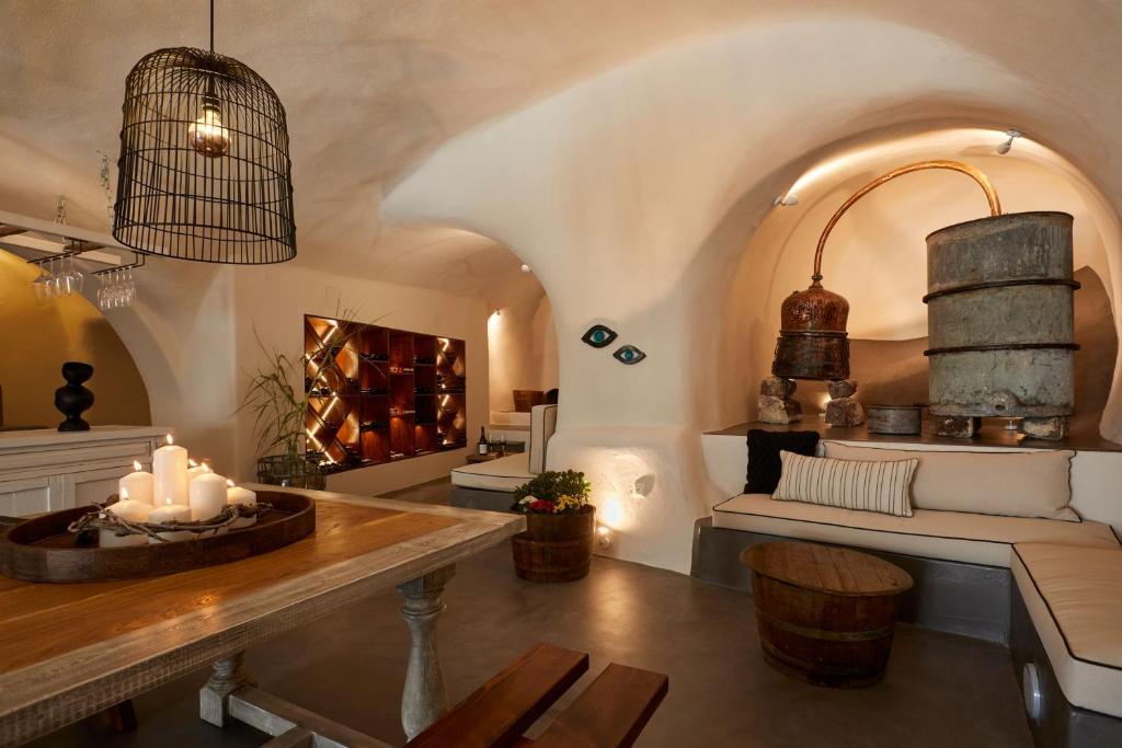 Arxegono Cave Houses Santorini, Pyrgos (updated prices 2025)