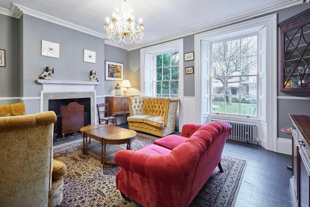 Host & Stay - Harold Villa, Whitby (updated prices 2025)