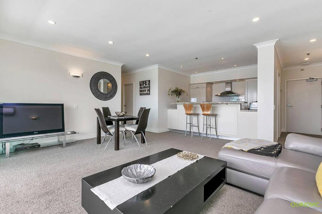 AWSA Waterfront Luxury (4016), Auckland (updated prices 2025)