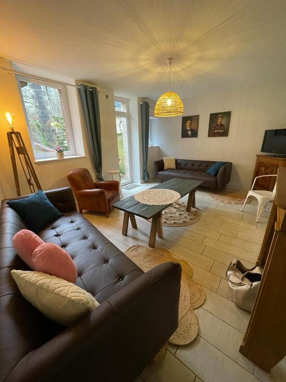 Logis Philiberte 3 chambres centre bourg des Epesses à 5min du Puy du Fou, Les Épesses – Tarifs 2024