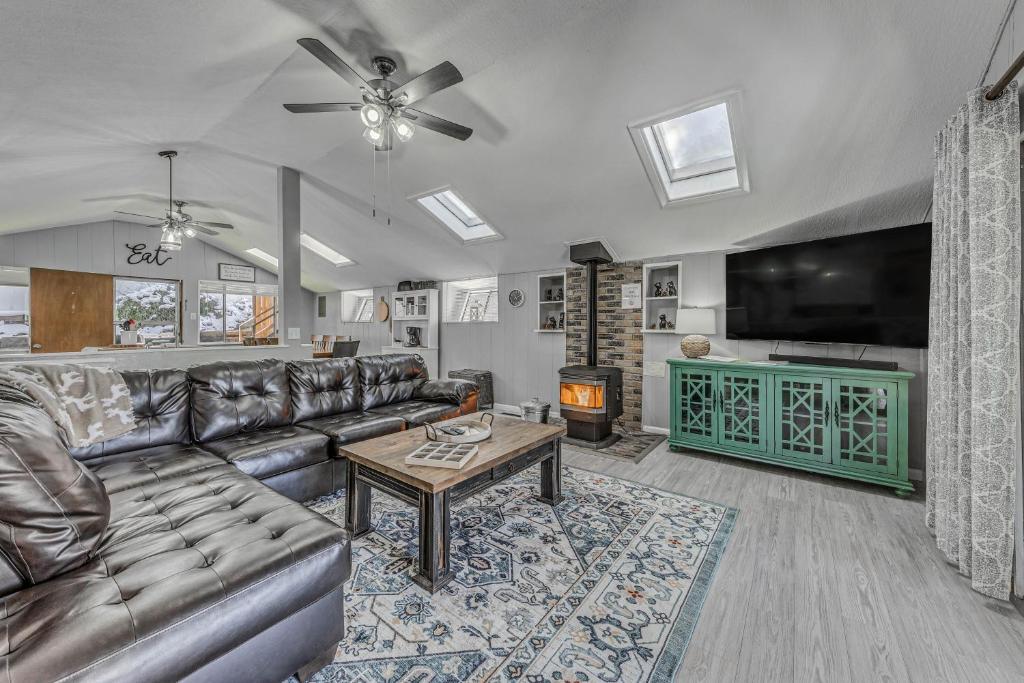 Ruidoso Retreat with Mtn Views about 20 Mi to Ski Apache, Ruidoso ...