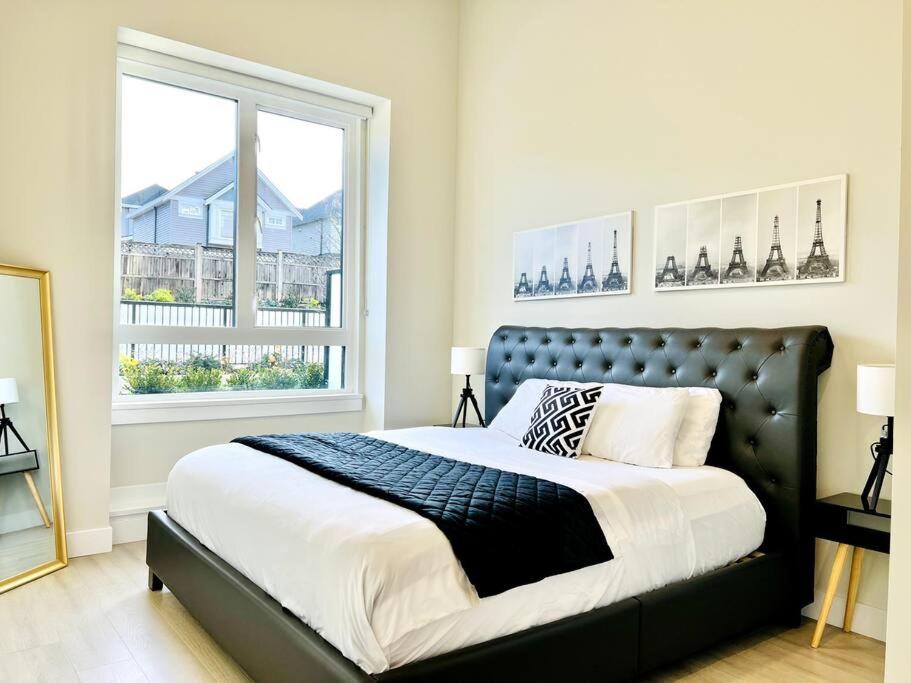 Family Friendly Ground Level Condo, Surrey (tarifs actualisés, 2025)