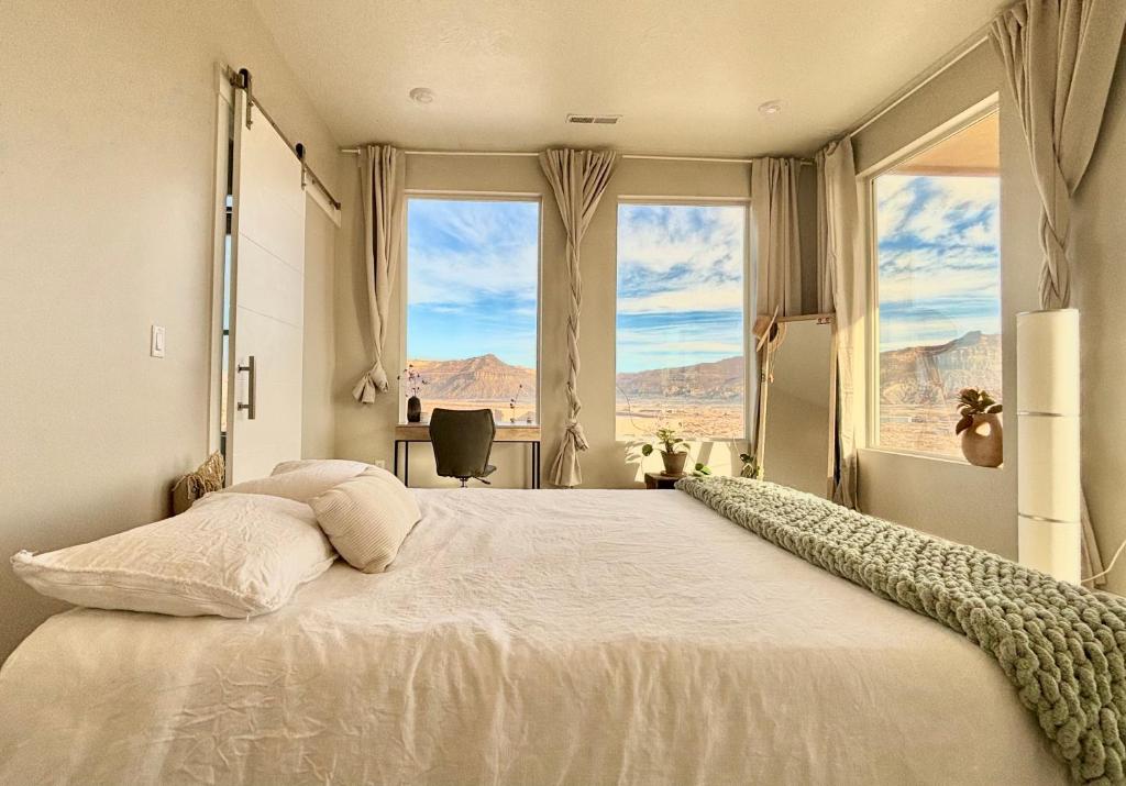 Calming Canyon Sanctuary with Grand Mesa Views, Big Water (precios ...