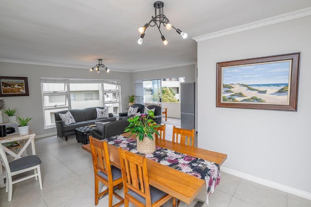 Island view on Clam, Cape Town (updated prices 2025)