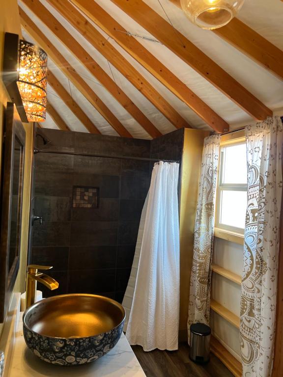 Yurts With Bathrooms
