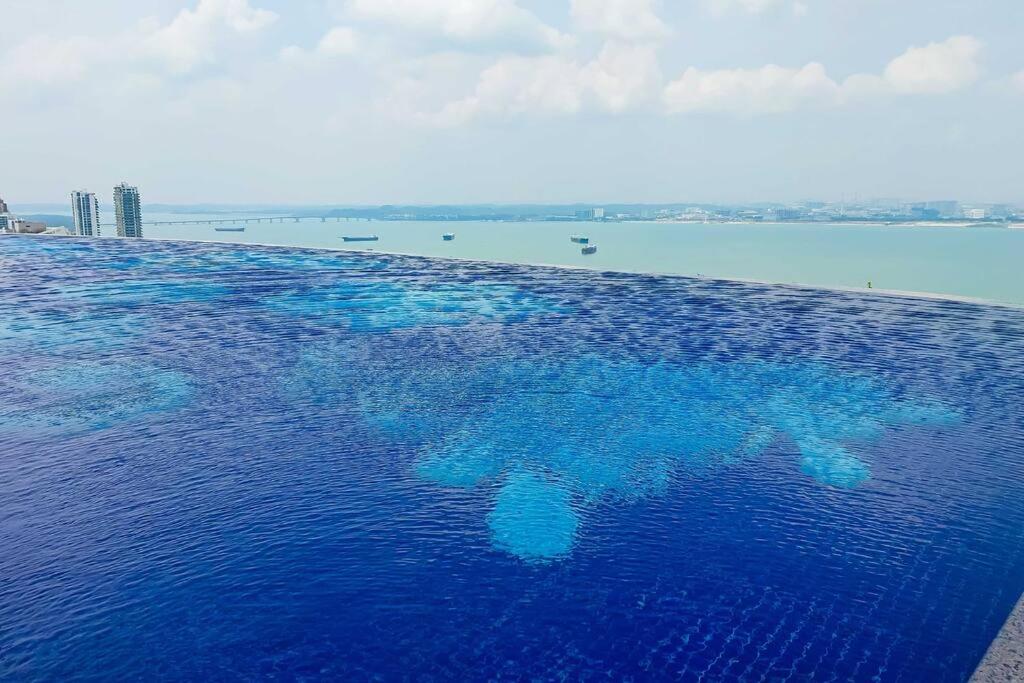 Ferienwohnung Carnelian Tower @ForestCity - Sea View FC4220 (Malaysia ...