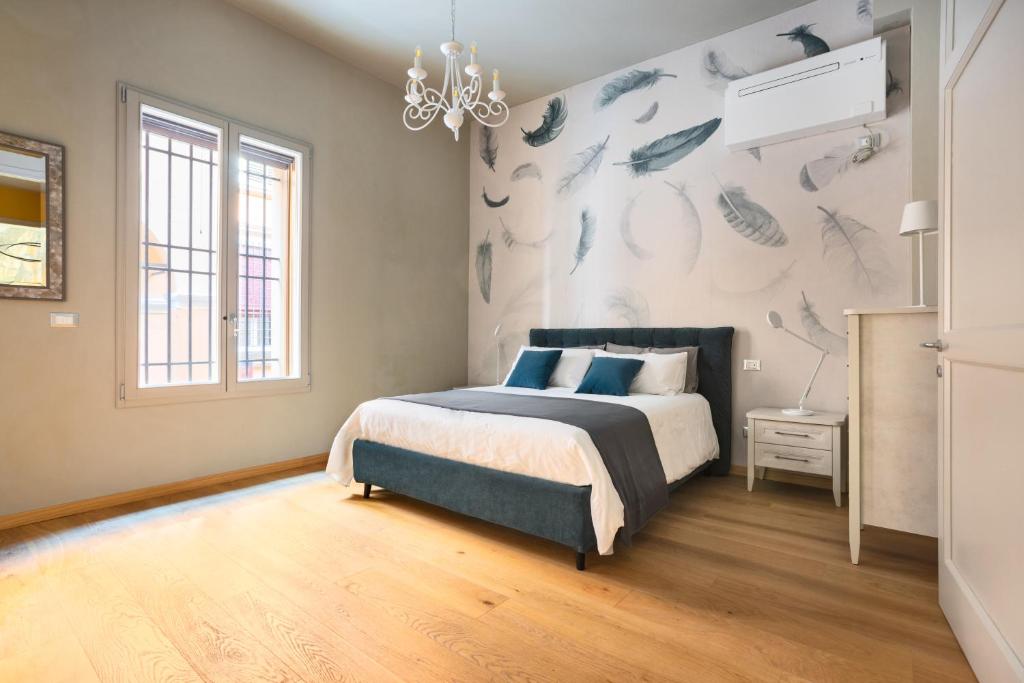 Central and Comfy Apartment free Netflix and Disney plus, Bologna ...