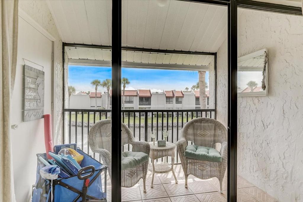 *Steps to Beach, Heated Pool, Balcony, Amenities*, Bradenton Beach ...