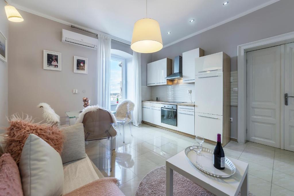 Captain Emo City Apartments, Pula (updated prices 2026)