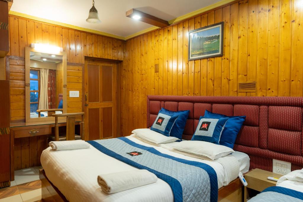 Hotel Akbar At Dal Lake Ghat Number 1, Srinagar (updated prices 2025)