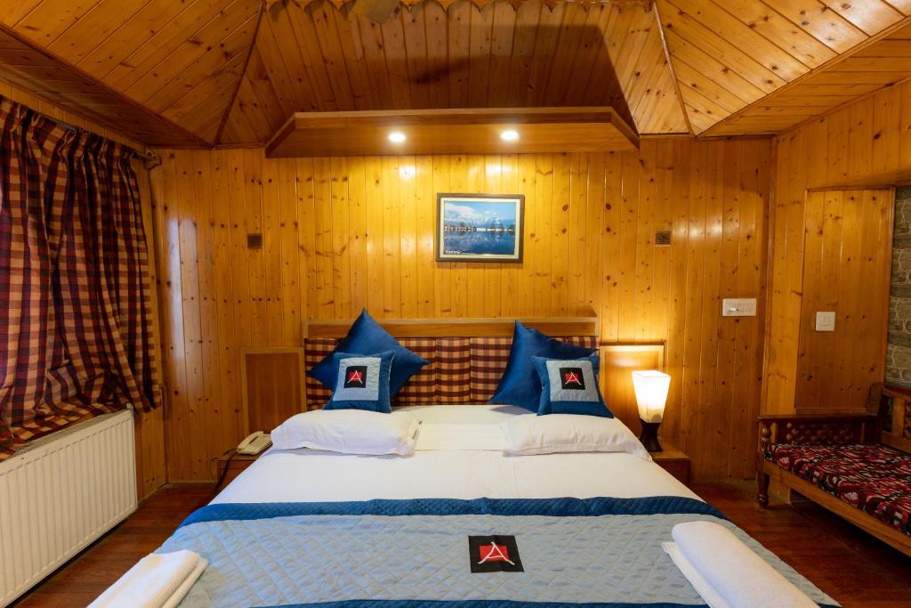 Hotel Akbar At Dal Lake Ghat Number 1, Srinagar (updated prices 2025)