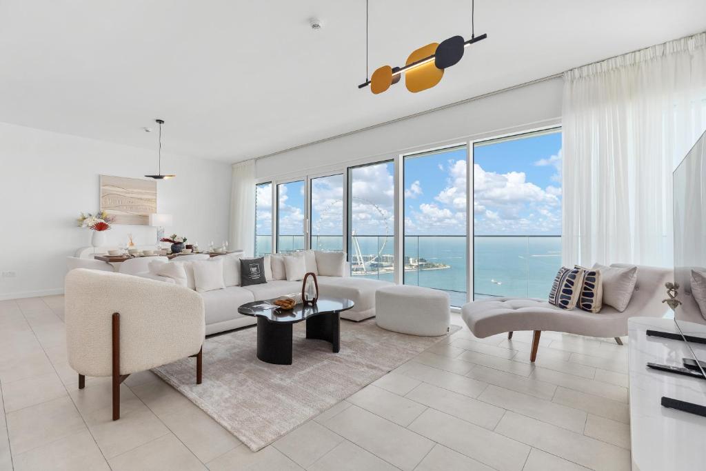 Maison Privee - Upscale Apt w/ Open Sea and Bluewaters Vws in JBR ...