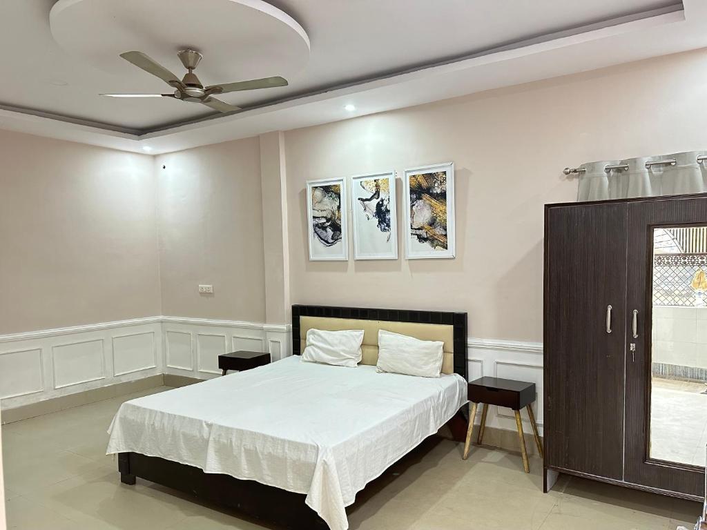 Sonebhadra guesthouse sahil palace, Robertsganj (updated prices 2025)