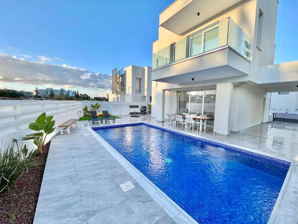 Sol e Mar Villa 2, Paralimni (preços atualizados para 2025)