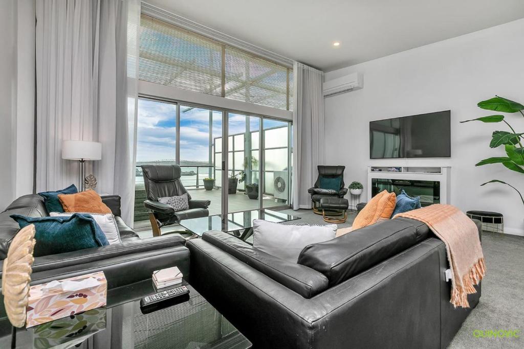 AWSA On the Water Luxury (4021), Auckland (updated prices 2025)