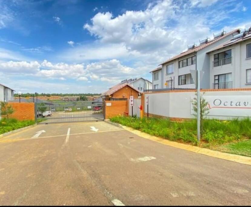 Moon Octave, Midrand (updated prices 2025)