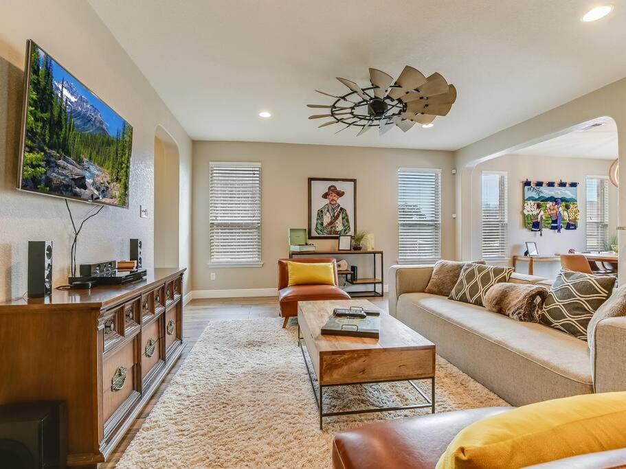 Rustic Residential Home by JW Marriott & TPC Golf, San Antonio (updated ...