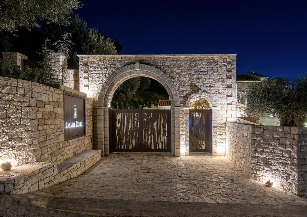 Ionian Stone Luxury Villas in Corfu, Píthos – Tarifs 2024