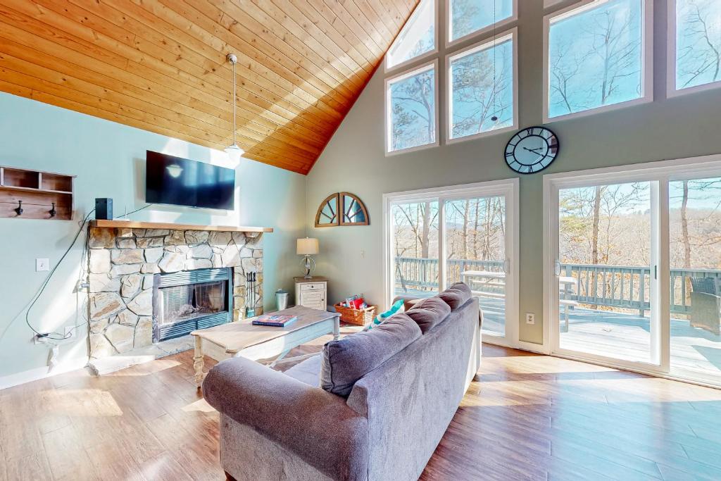 Lake Emory Gem, Franklin (updated prices 2025)