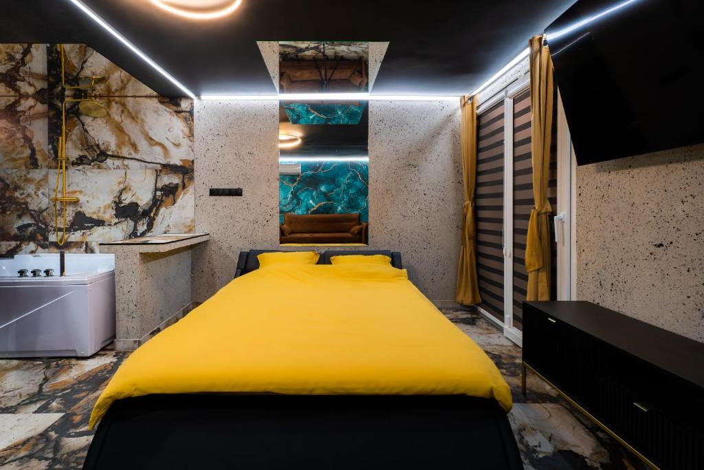 Złota Grota Centrum, Wrocław (updated prices 2025)