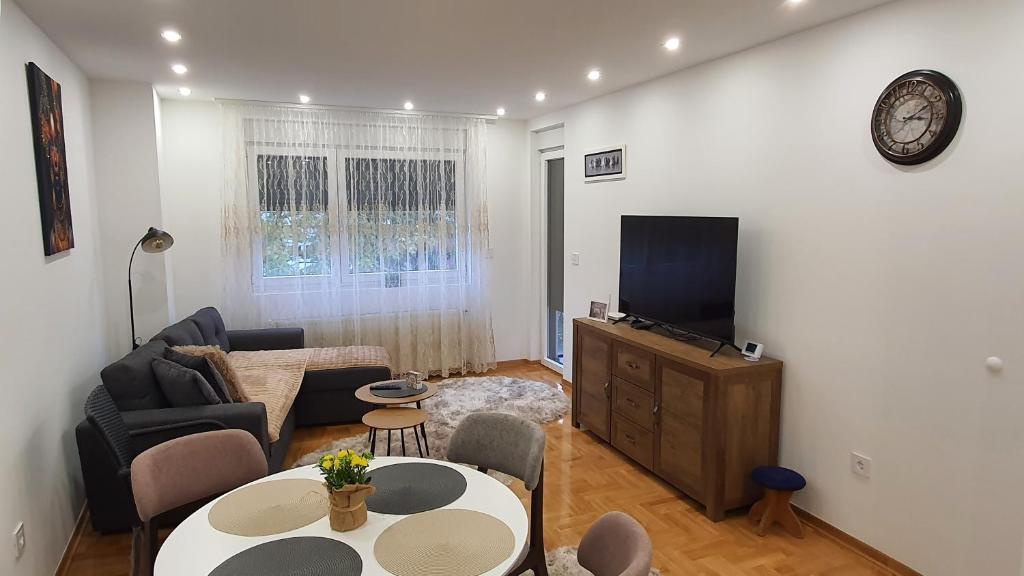 BOMAX, Valjevo (updated prices 2025)