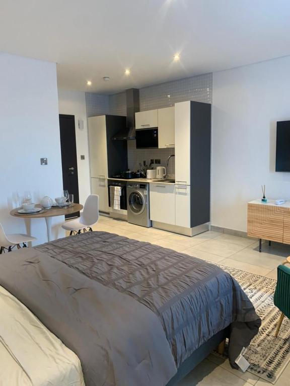 The signature apartment premium studio, Accra (updated prices 2026)