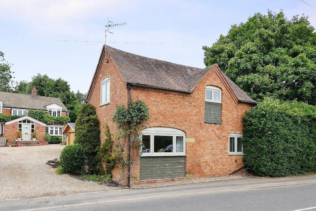 Quaint Victorian Coach House in village location, Great Alne (updated ...