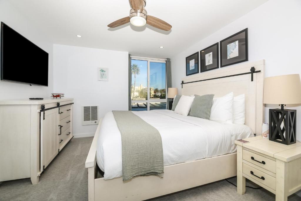 G216 Coastal Haven, Oceanside (updated prices 2024)