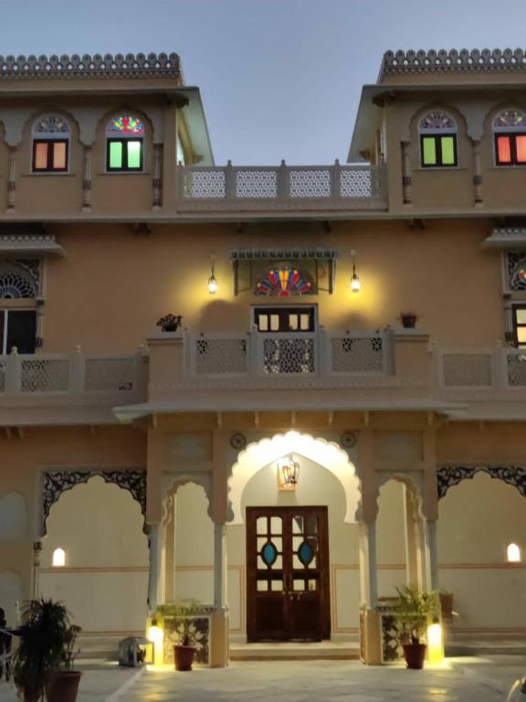 Raola Mandawal, Panth Piploda (precios actualizados 2025)