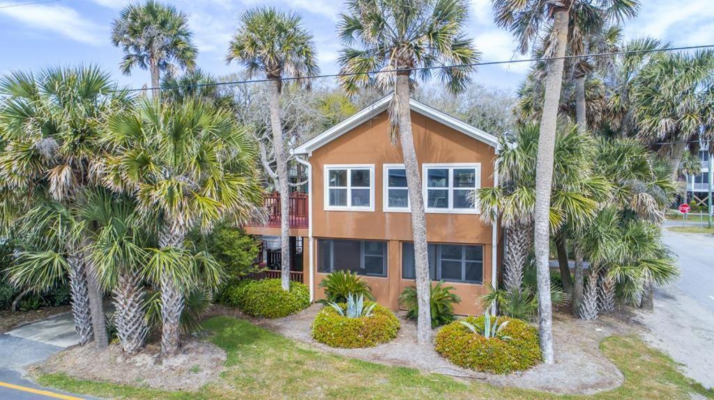 The Tree House, Folly Beach (updated prices 2026)