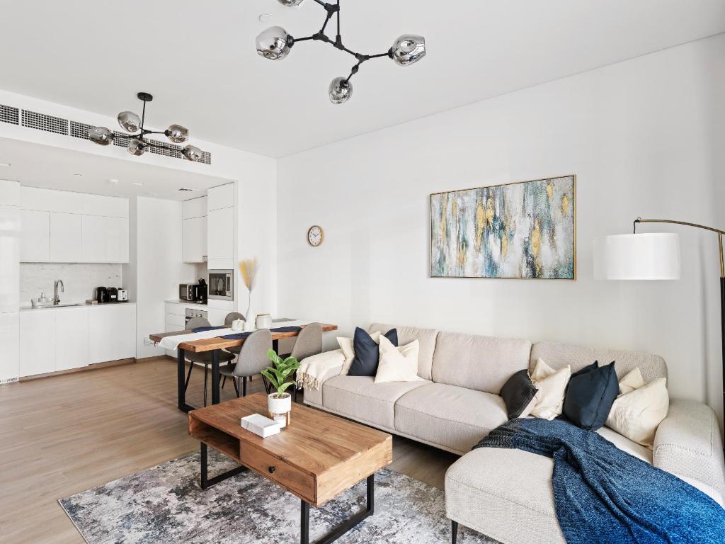 Charming 1BDR In Palace Residence - Creek Harbor, Дубай - обновленные ...