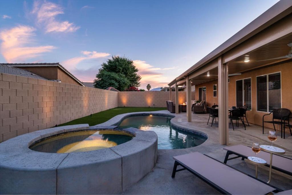 Desert Noir Modern Chic Pool Retreat, Indio (updated prices 2026)