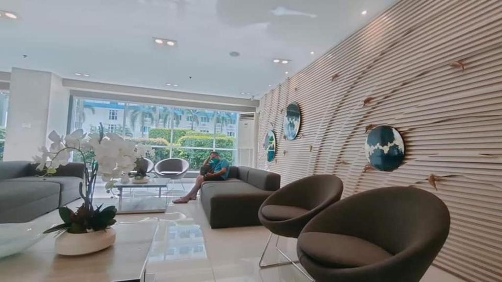 Las Vegas of the Philippines in Pasay Manila! Luxury Near NAIA Airport ...