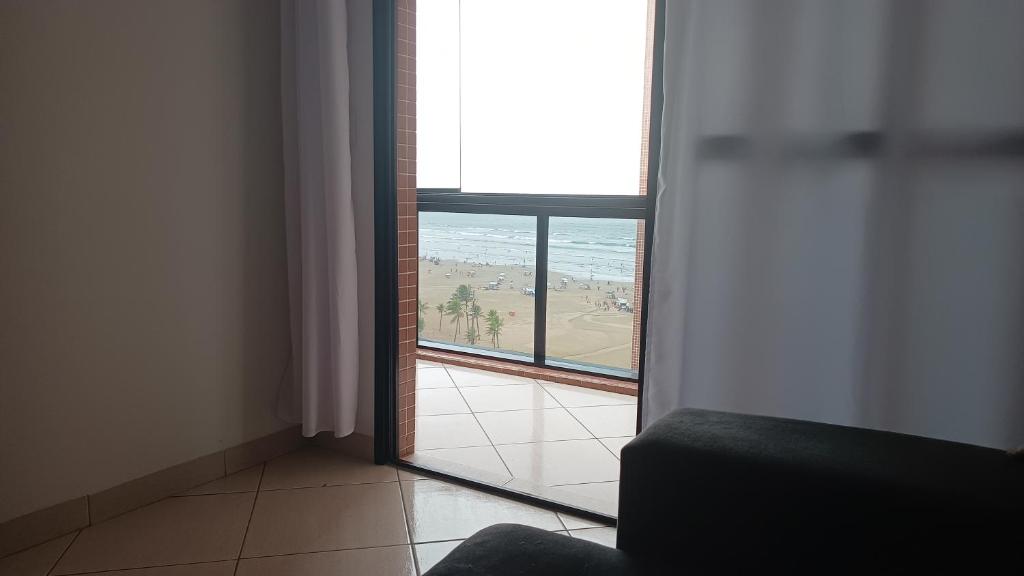Apartamento pé na areia com vista para o mar, Praia Grande (updated ...