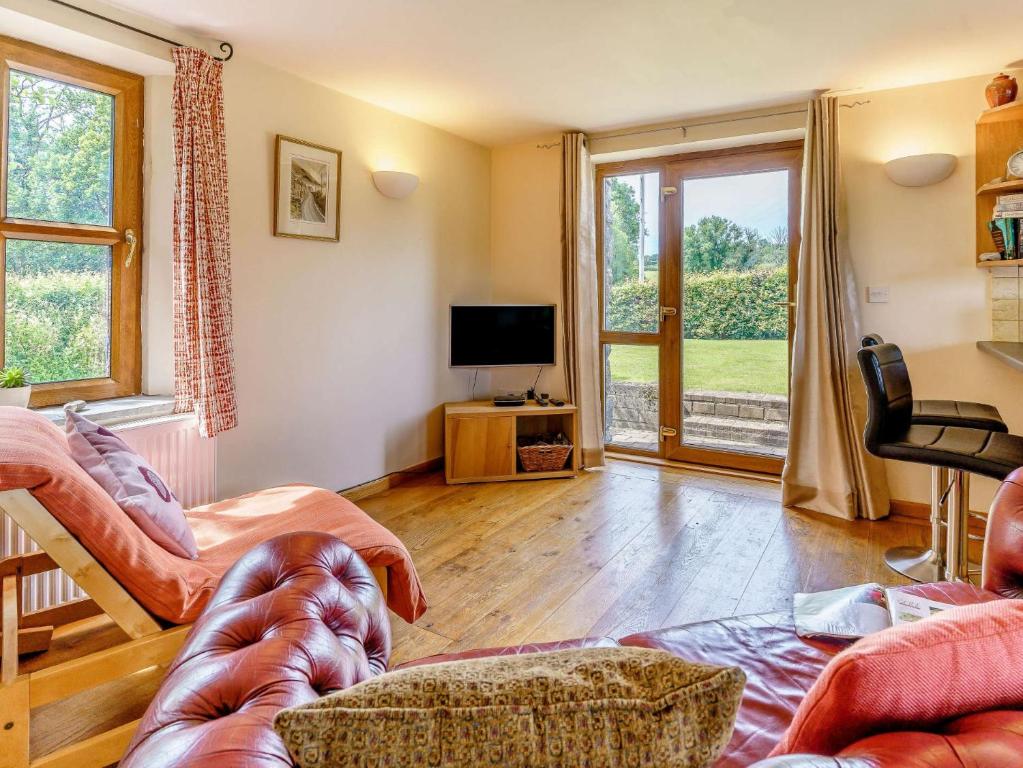 2 Bed in Narberth 88462, Whitland (updated prices 2025)