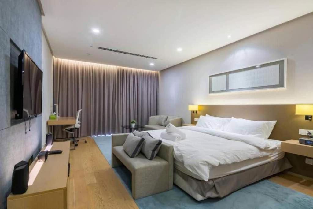 KLCC VIEW - Executive One Bedroom Suite with Wifi & Netflix, Kuala ...